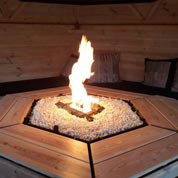 Outdoor fireplaces and firepits for gas and bioethanol
